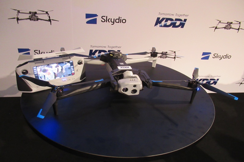 KDDIがSkydioと提携でドローン事業にさらに注力、ローソンも拠点として活用を示唆：日経クロステック Active